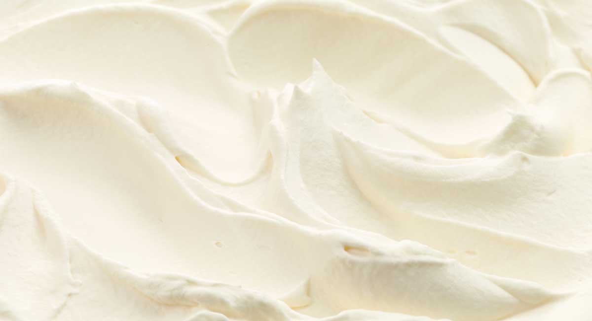 How to Stabilize Whipped Cream: 7 Proven Ways