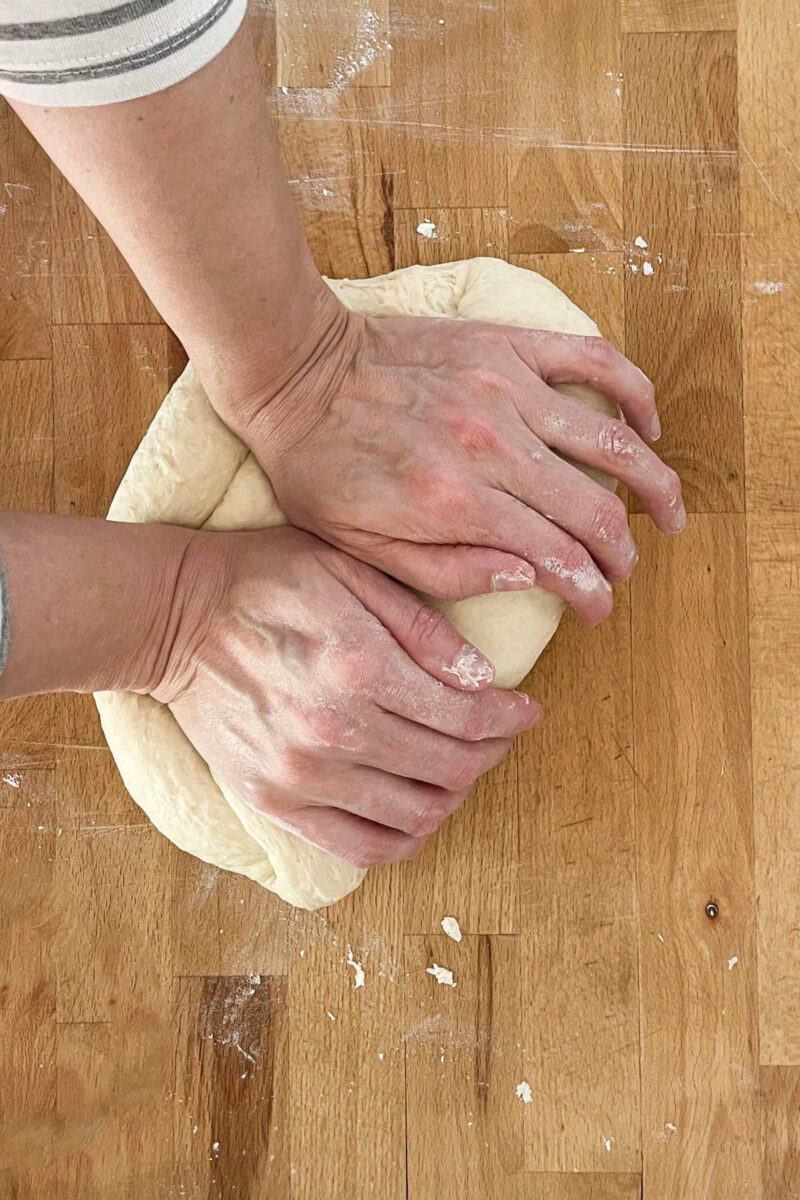 How to Knead Bread Dough: Step-by-Step Guide to Perfect Bread