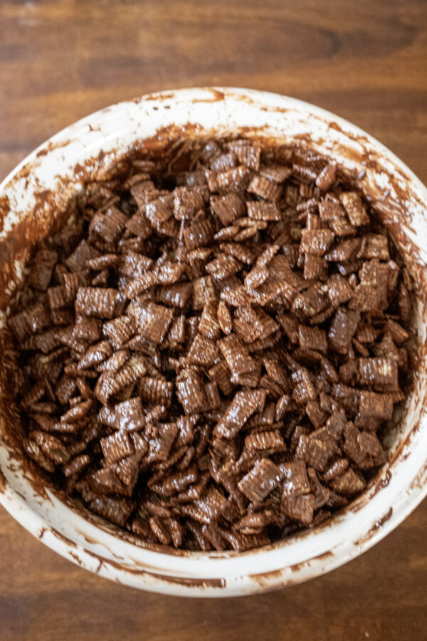 Perfect Muddy Buddy Recipe – Puppy Chow Perfection