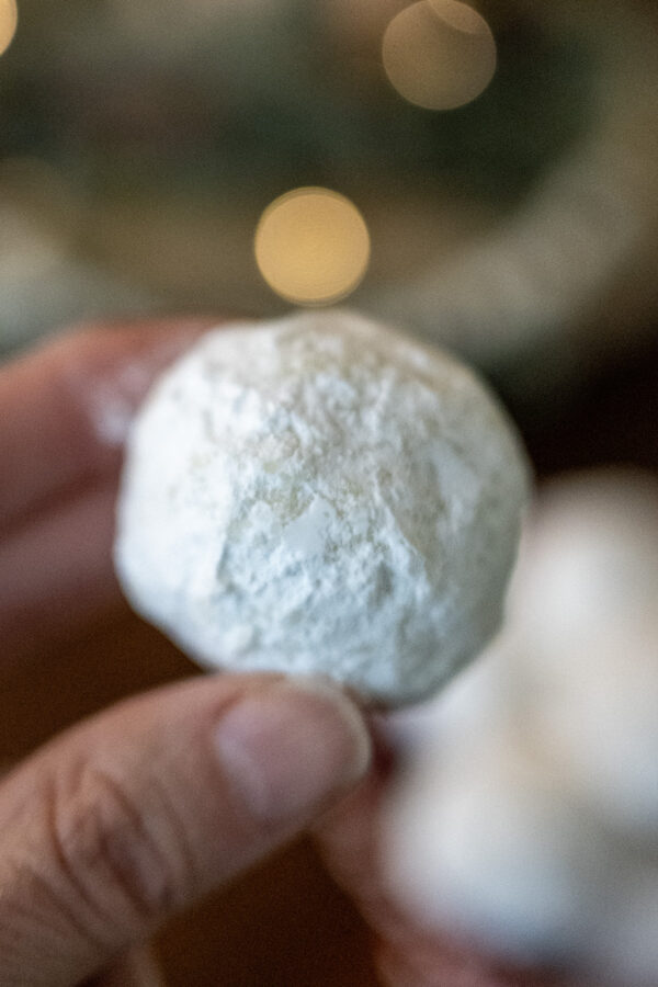 Classic Snowball Cookies (Russian Tea Cakes)